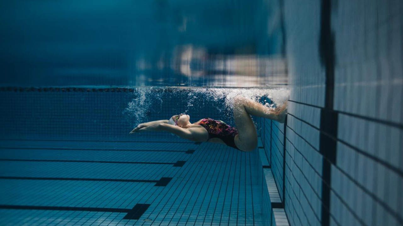Virajes de Natación: 9 Consejos para Hacerlo Como un Profesional