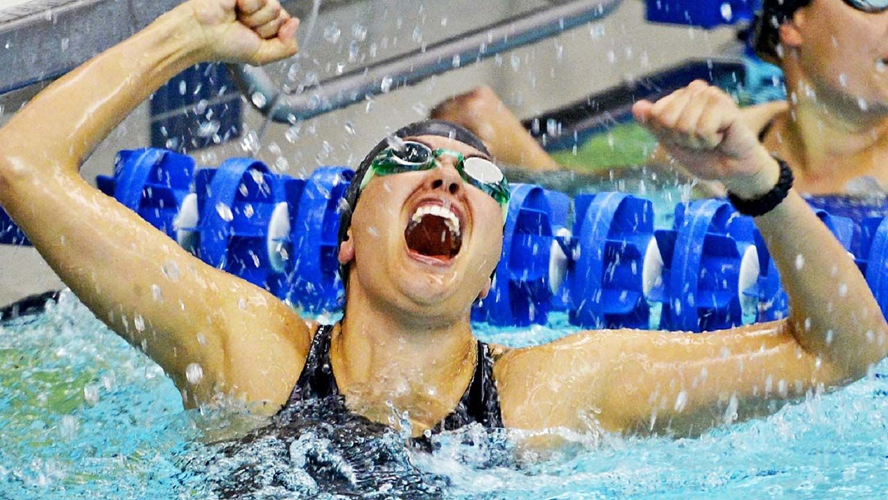 NATACIÓN O GIMNASIO: ¿Qué es Mejor Para la Salud? (La Respuesta)
